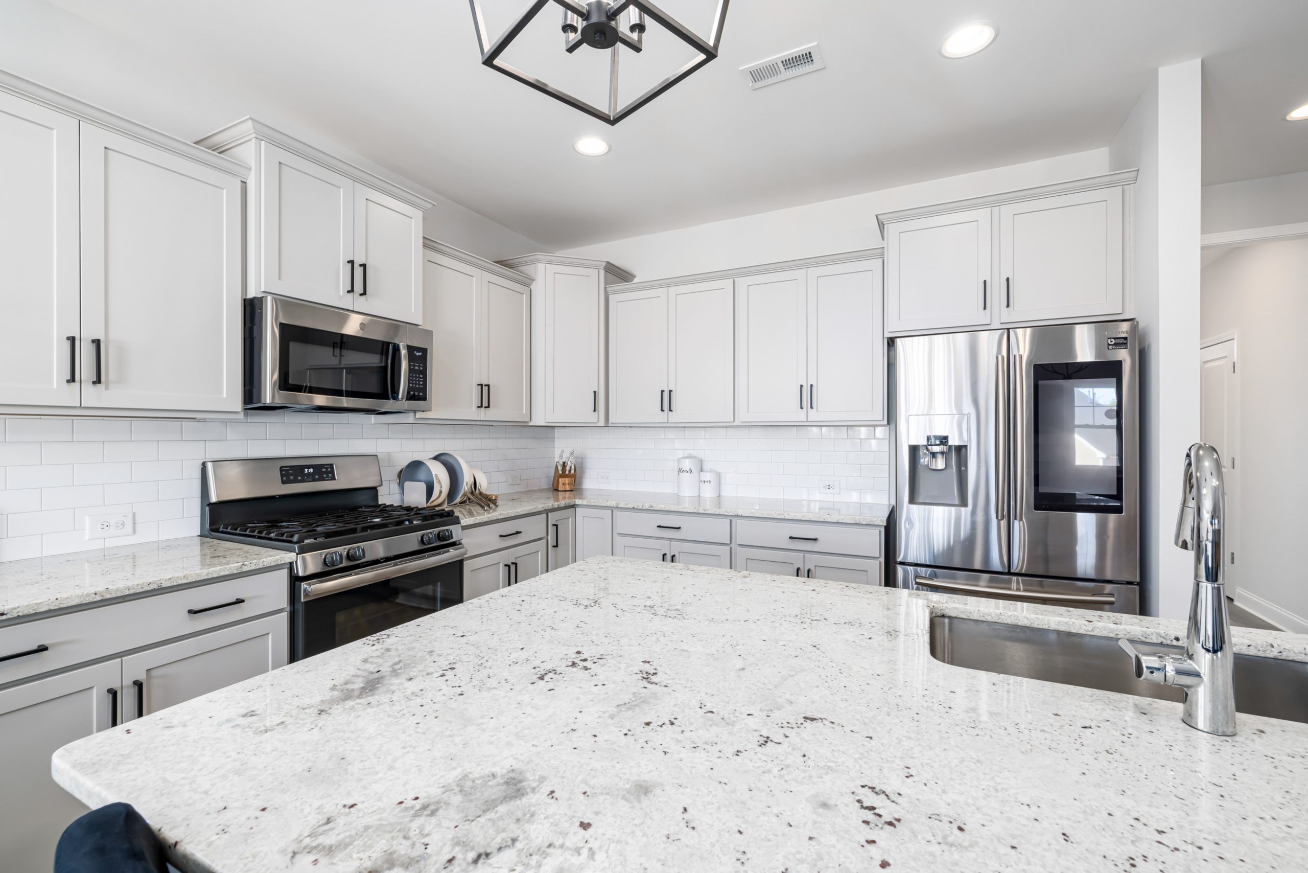 MODULKAR KITCHEN OOTA | Balaji TIle Contractor